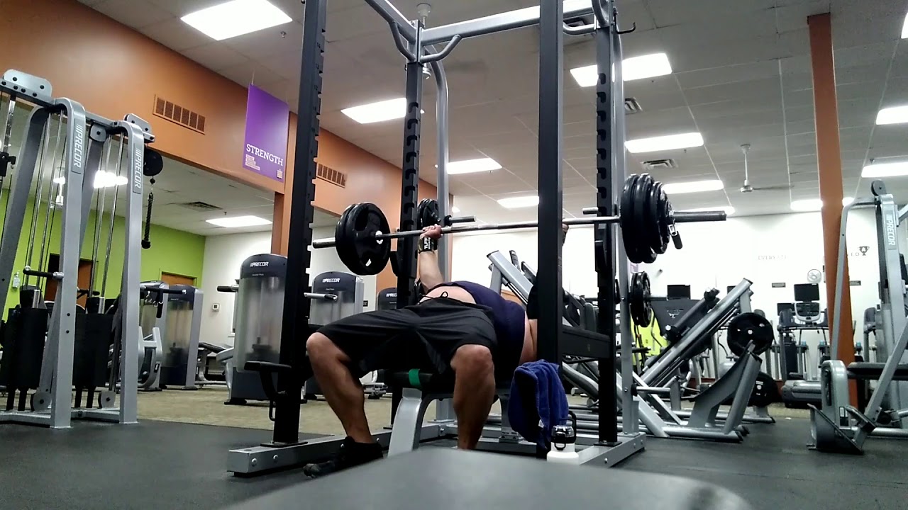 Bench press program week 2, day 1. - YouTube