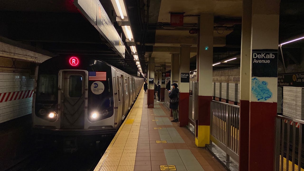 NYC Subway | R-160A (R) Train at Dekalb Avenue - YouTube