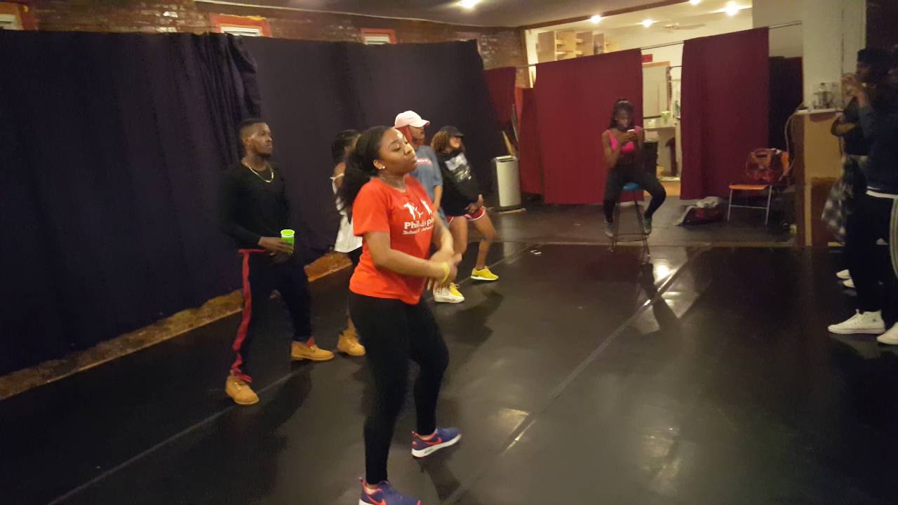 Melly taking @Jl Bunny Hip-Hop Class - YouTube