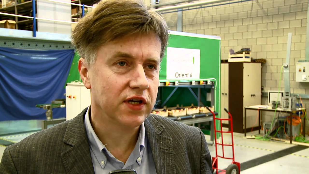 World of KHLim: Eric Claesen - ACRO - YouTube