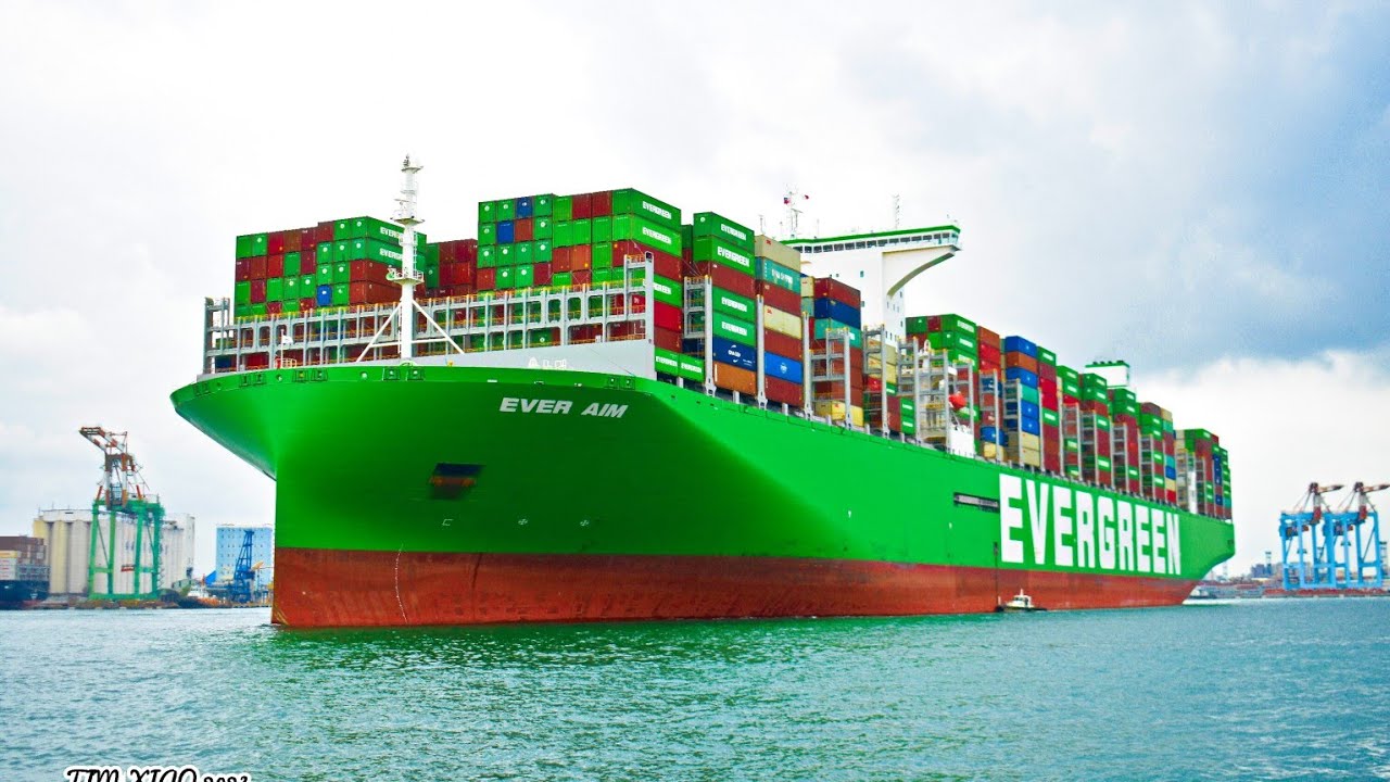 李船長下午好,長榮海運集團 EVERGREEN MARINE CORP.『EVER AIM 長標輪』出港,高雄港領港下船 - YouTube