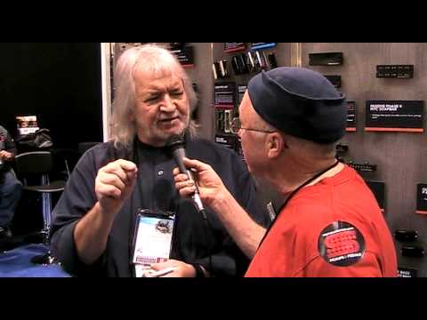 Dan Erlewine with Seymour Duncan at the NAMM Show - YouTube