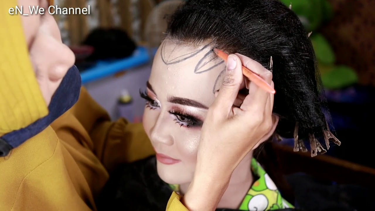 Tata rias pengantin solo putri by Ninik Widyawati - YouTube