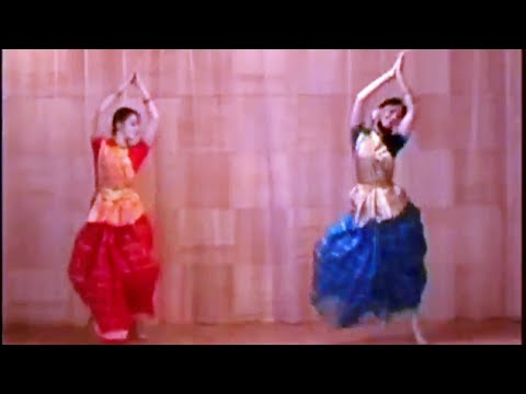 Hare Krishna Bhajan, Indian dance group MAYURI, Petrozavodsk, Russia ...