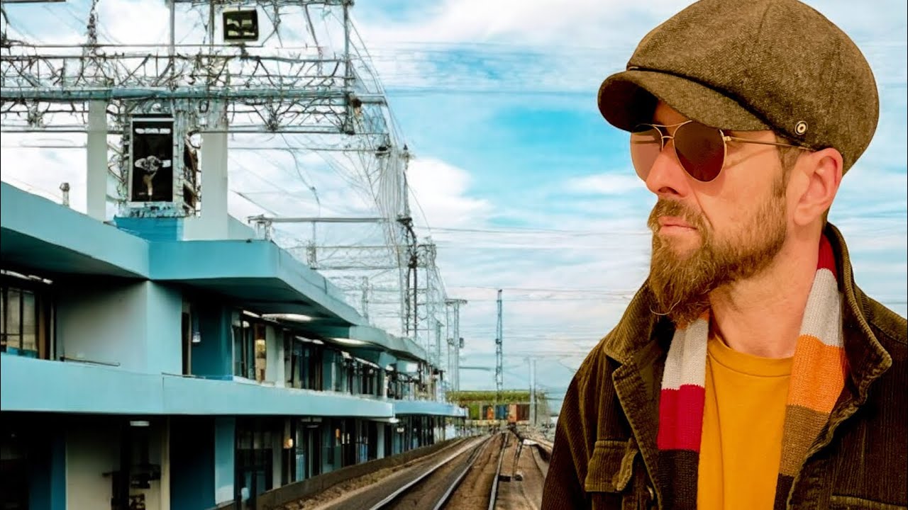 James Goulding - Please Stand By - YouTube