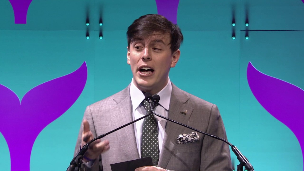 Thomas Sanders Introduces the Best Use of Facebook Video Award ...