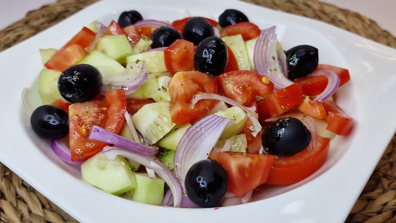 PICADILLO DE PEPINO Y TOMATE. Con vinagreta de orégano!! - YouTube