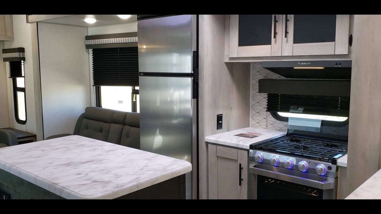 2021 Connect 313RL - YouTube