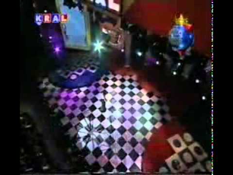 Petek Dincoz   Bende kaldi   (en iyi cikis yapan kral tv video muzik oduleri)