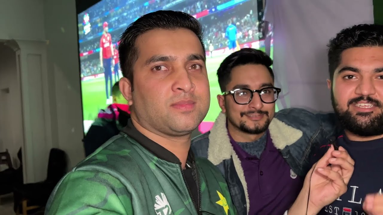 Pakistani community in Canada watching final of Pak Vs Eng with Indian ...