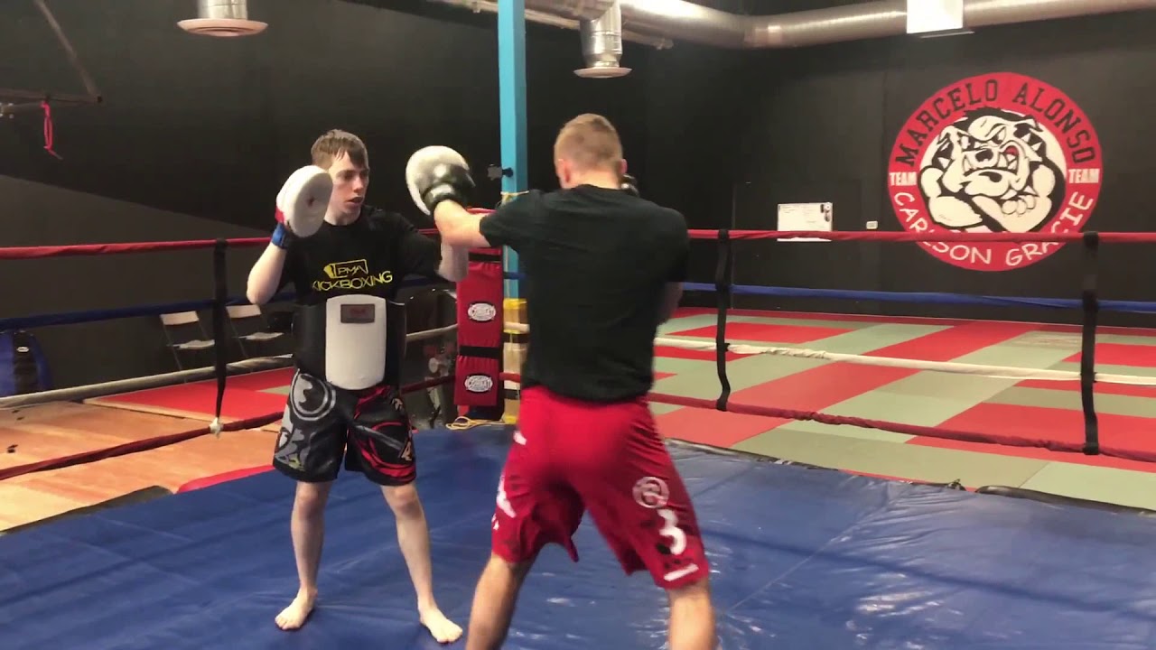 Pads work Boxing drills-Srisuk Muay Thai. - YouTube