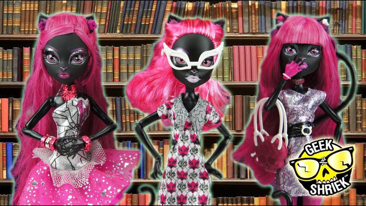Monster High Geek Shriek Catty Noir Doll Review and Comparison - YouTube