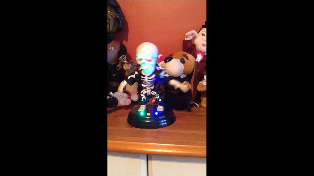 Gemmy Grave Ravers:Skeleton - YouTube