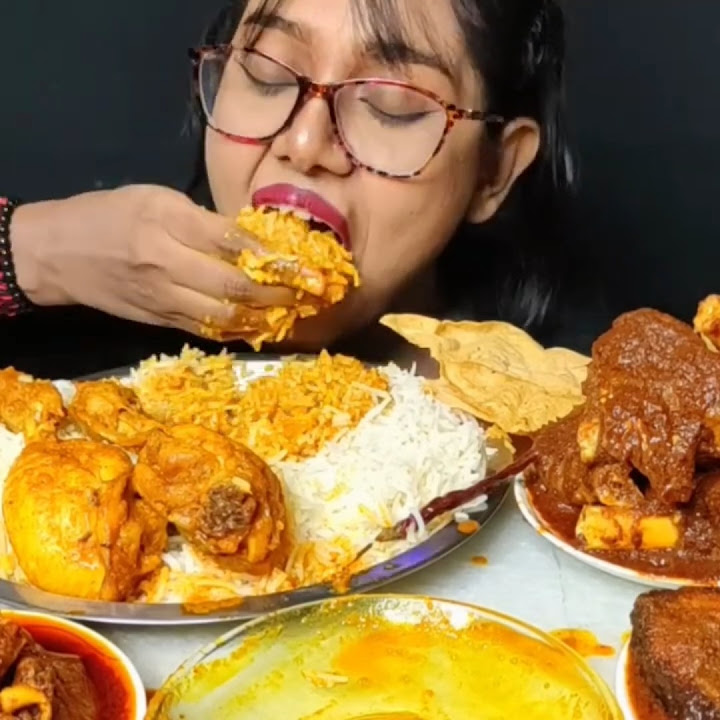 ASMR: EATING SPICY CHICKEN CURRY🔥 BASMATI RICE || #shorts #mukbangn#asmreating #mukbangasmr # ...