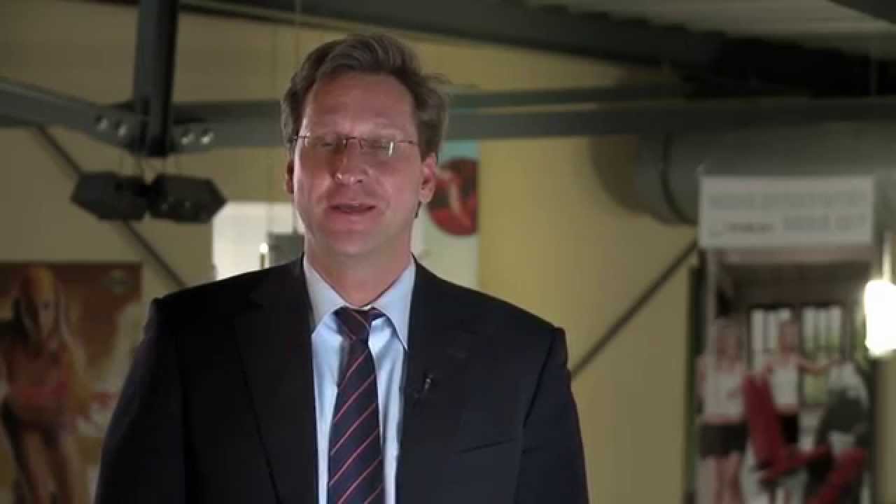 Testimonial Prof. Dr. Markus Enderle - Forschungsleiter - YouTube