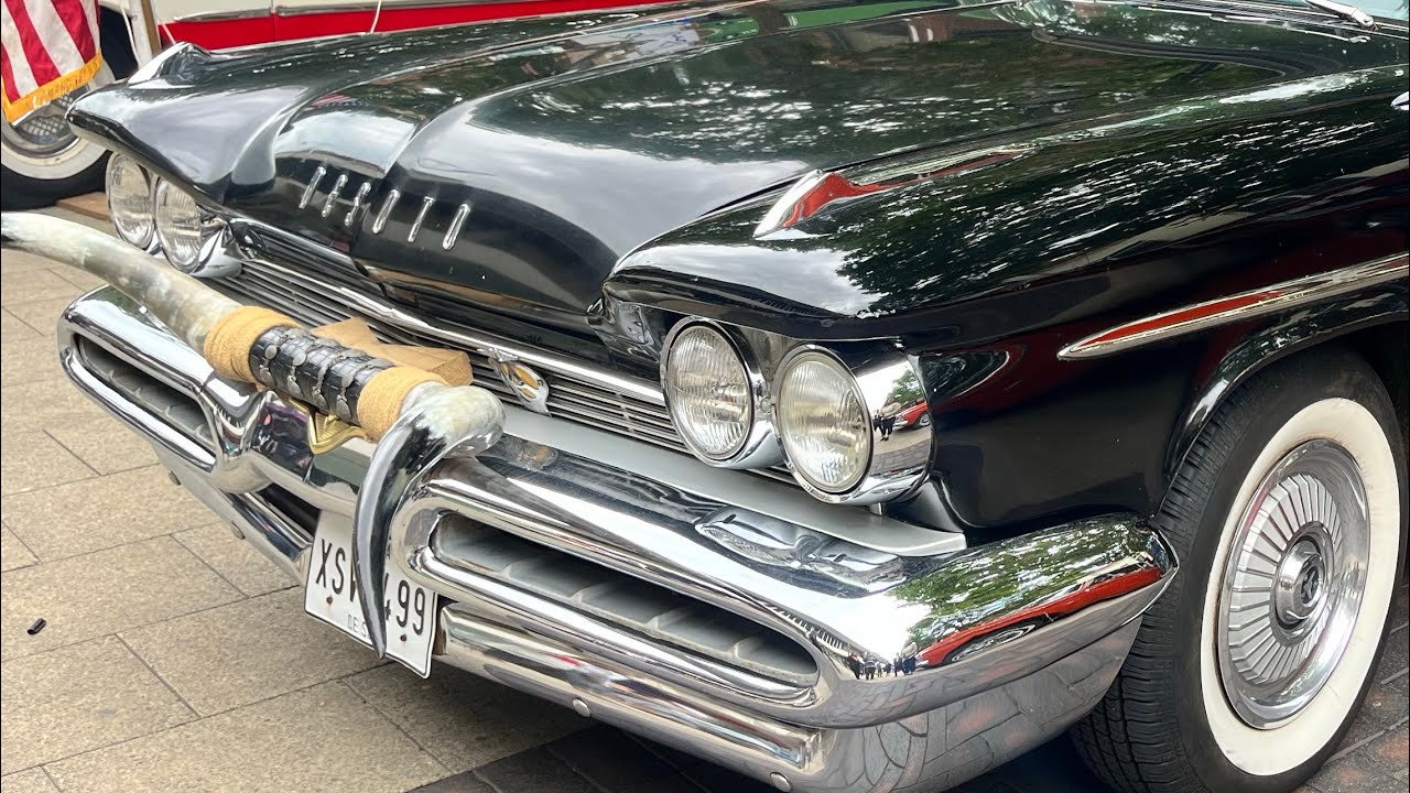 Classic cars festival - YouTube