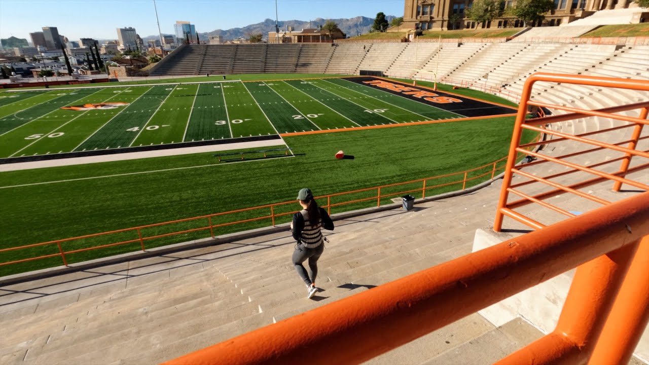 GoPro Hero 10 field test - Stadium Workout - YouTube