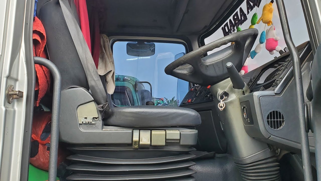 Grebek Interior Mercy Benz Actros MP1 2535 Novira Abadi. - YouTube