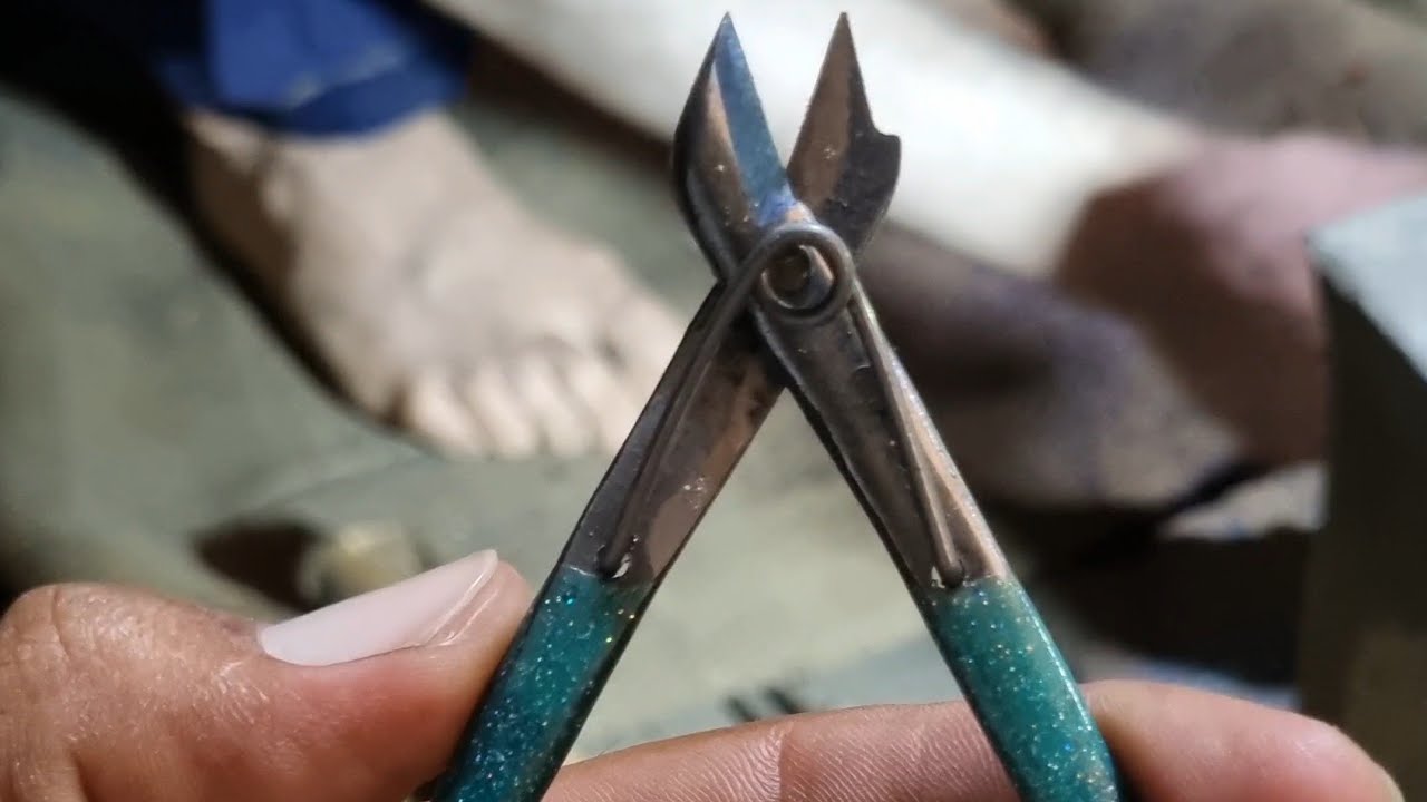 Manufacturing process of making Goldsmith Sharp pliers in indian ...