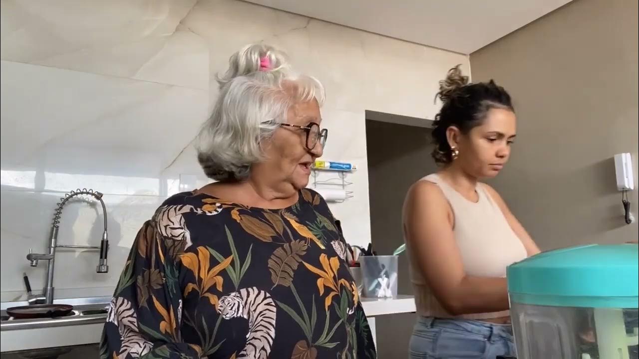 Tá parecendo uma flor de maracujá, “eu vou levar uma dedada?” - YouTube