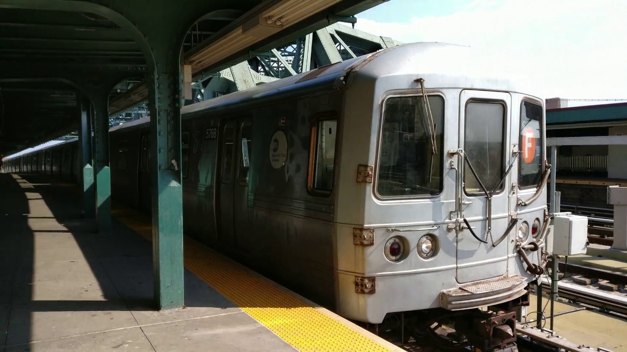 Manhattan Bound R46 (F) Train Departing Smith - 9 Streets (Front) - YouTube