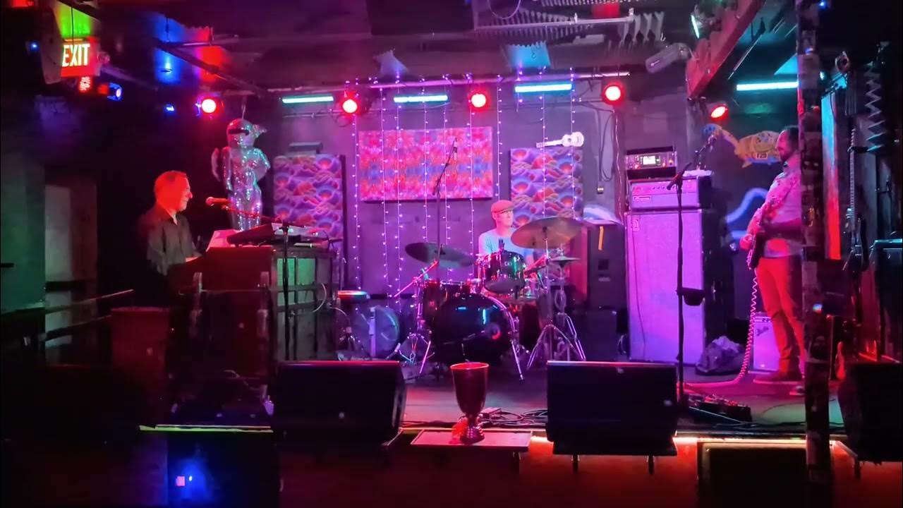 Joe Doria - RL Heyer - oLLi kLoMp - Hey Nineteen - Seamonster Lounge - 2024-10-08 - YouTube