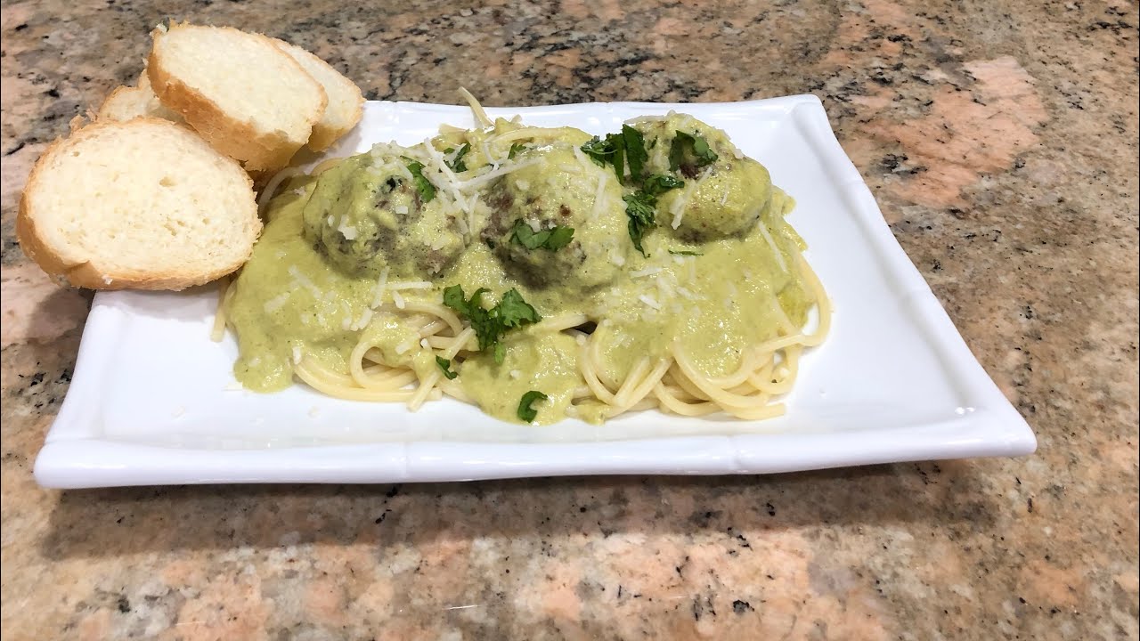 Espagueti y Albóndigas en Salsa Poblana - YouTube