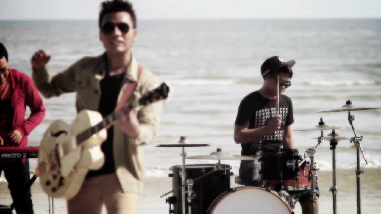 Awi Rafael-Asalkan Aku Ok [OFFICIAL VIDEO] - YouTube