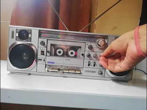 Vintage Sanyo m7900k - YouTube