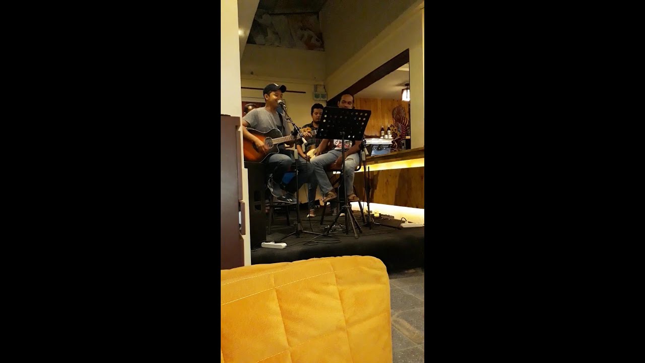 LEAVING ON A JET PLANE (REGGAE VERSION) - YouTube