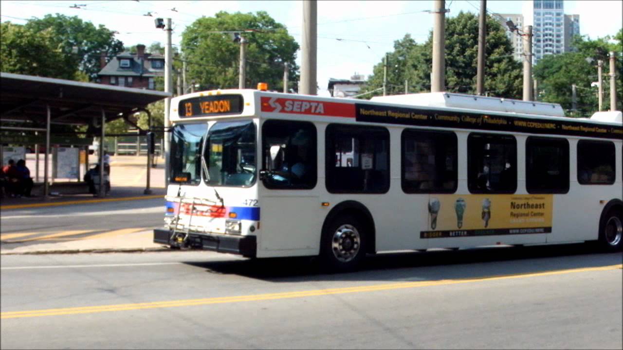 SEPTA New Flyer Bus Action At 40th Street Portal - YouTube