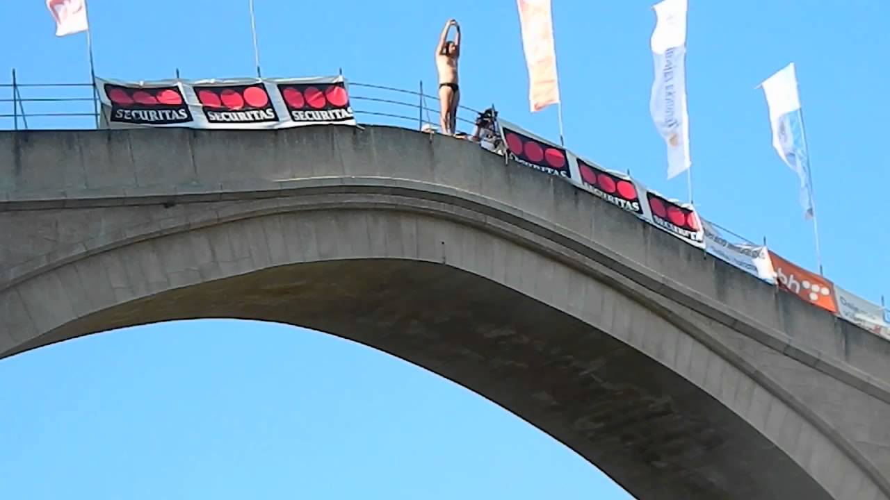 Mostarska lasta 2013, skok egzibicija - YouTube