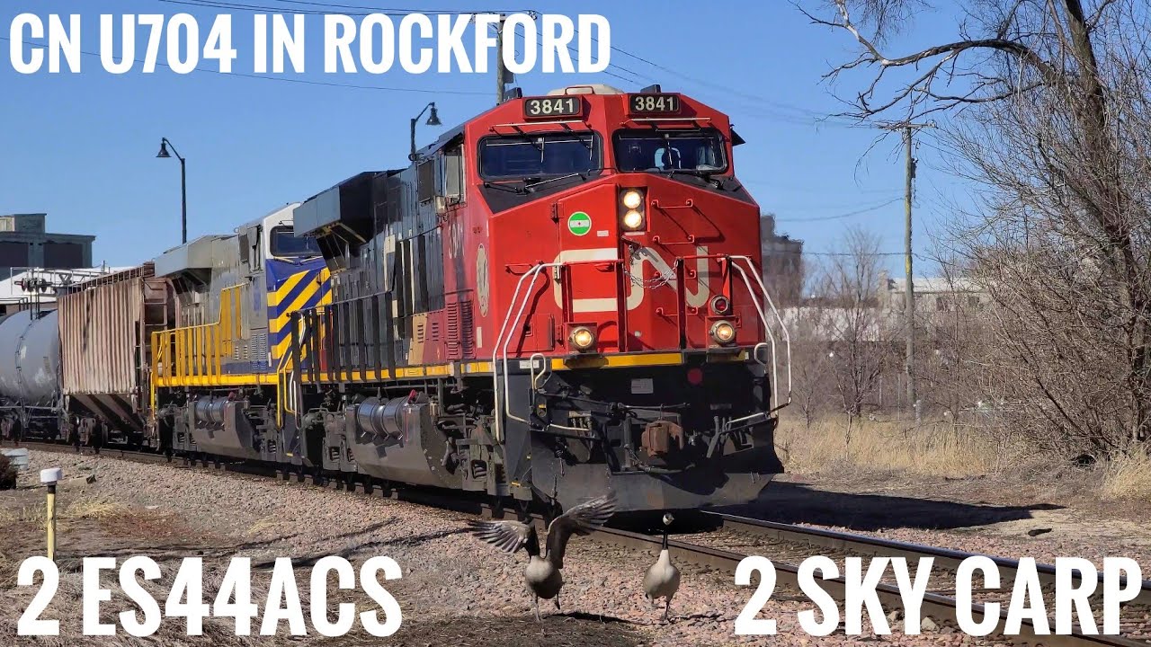 Sky Carp Hold Their Ground as CN U704 Pulls East through Rockford 2022 ...