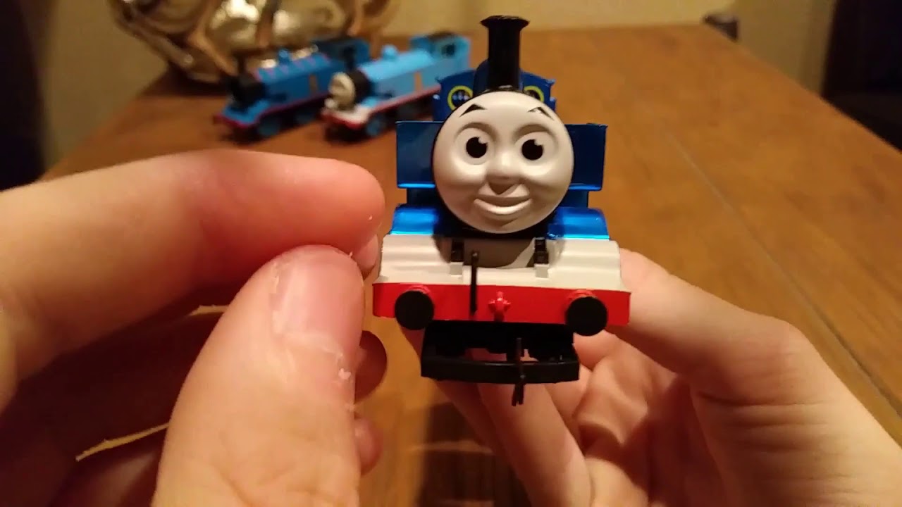 Hornby 70th Anniversary Metallic Thomas The Tank Engine Review! - YouTube
