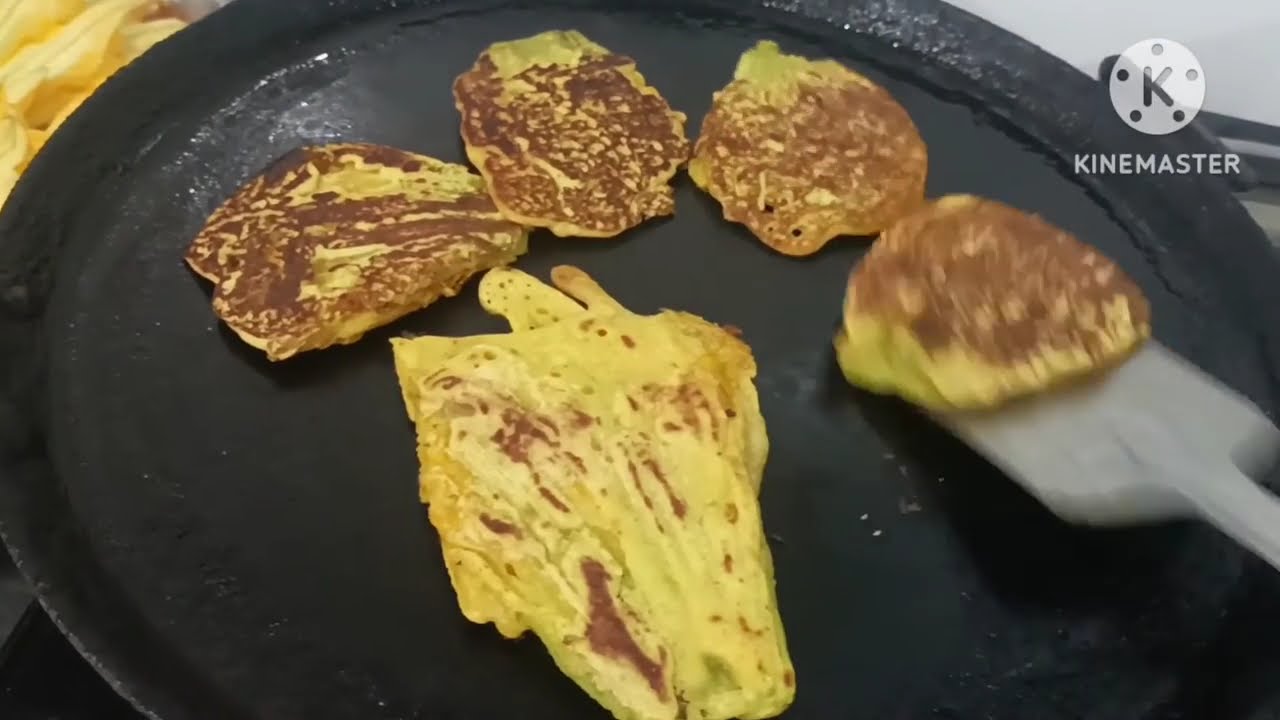 Baitalu phula bhaja||Simple recipe in odia||Moms Kitchen - YouTube
