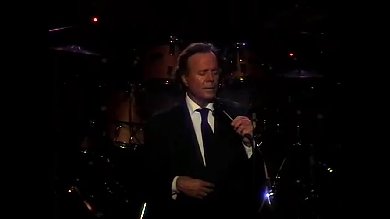 Begin the beguine Julio Iglesias 2008 Live Chords - Chordify