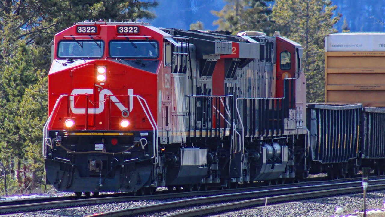 Railfanning CN trains at Jasper Alberta along the Albreda Subdivision ...