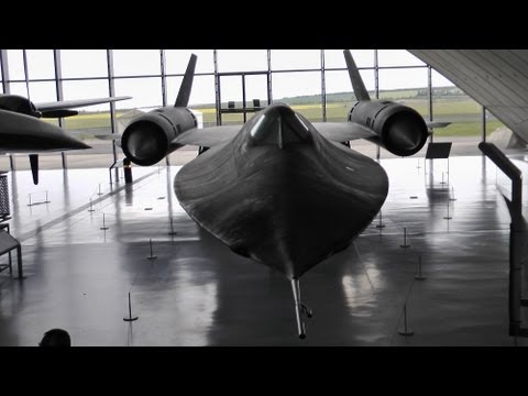 Fastest plane ever . Lockheed SR71 Blackbird - YouTube