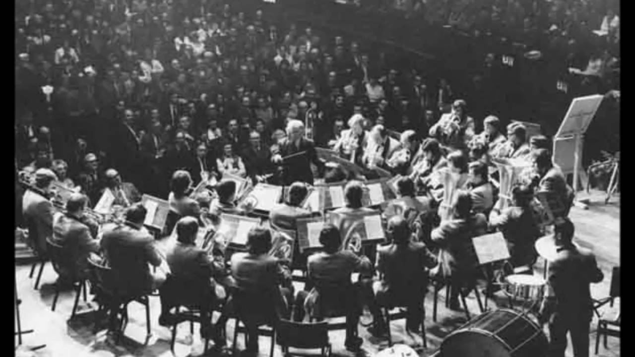 California Legend (Broughton) - YouTube