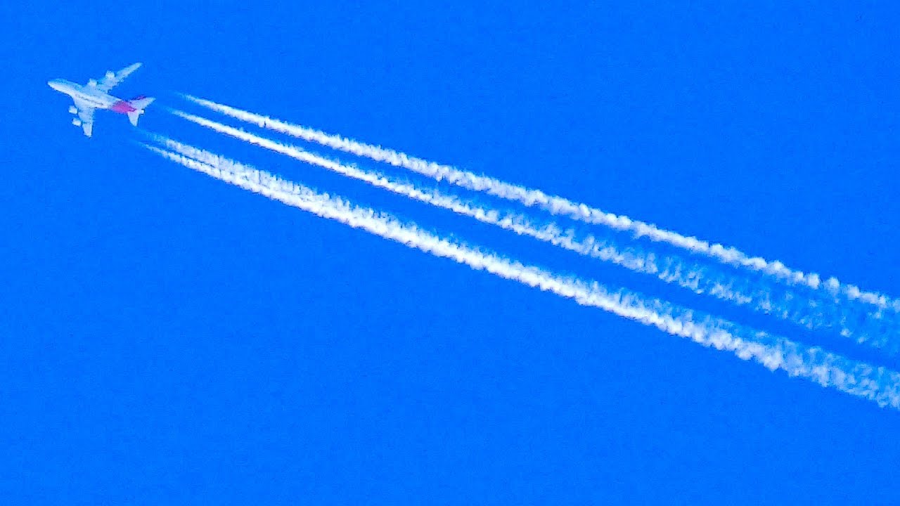 QANTAS Airbus A380 QF63 from Sydney to JNB flies over Melbourne Airport ...