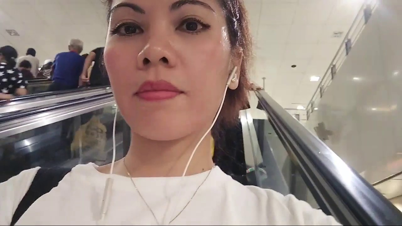 Live From Singapore Mrt Station - YouTube