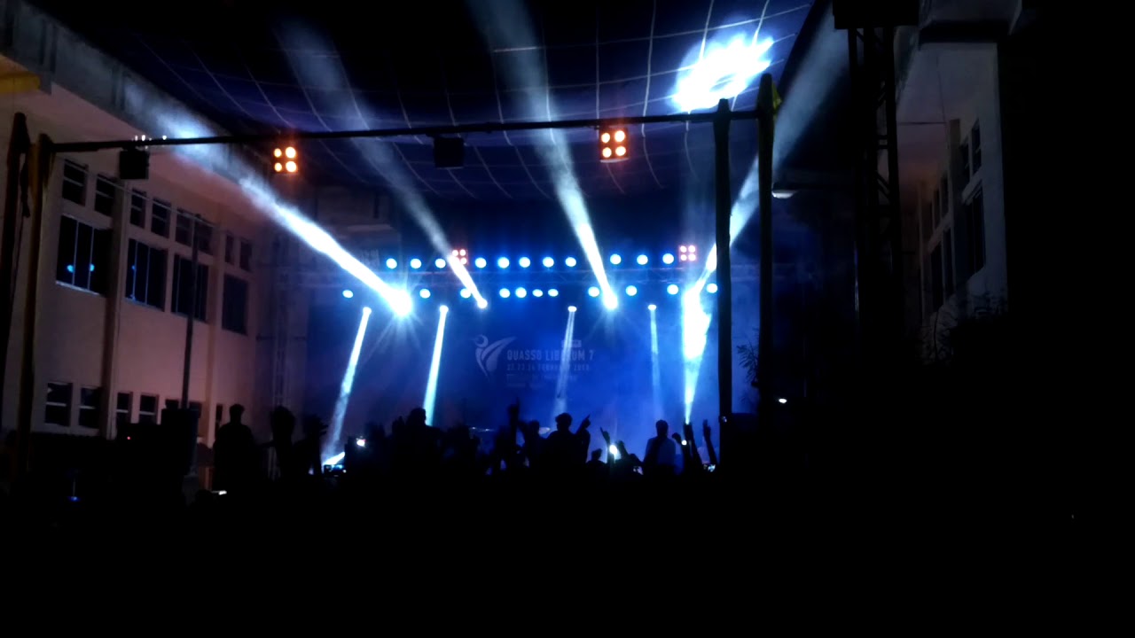 College of engineering vadakara | pagli band | QL 7 - YouTube