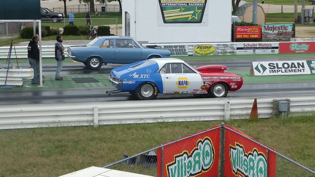 AMC RACES 2018-Cordova,IL-Quick 8-Rd 1-1968 AMX vs 1969 Rambler - YouTube
