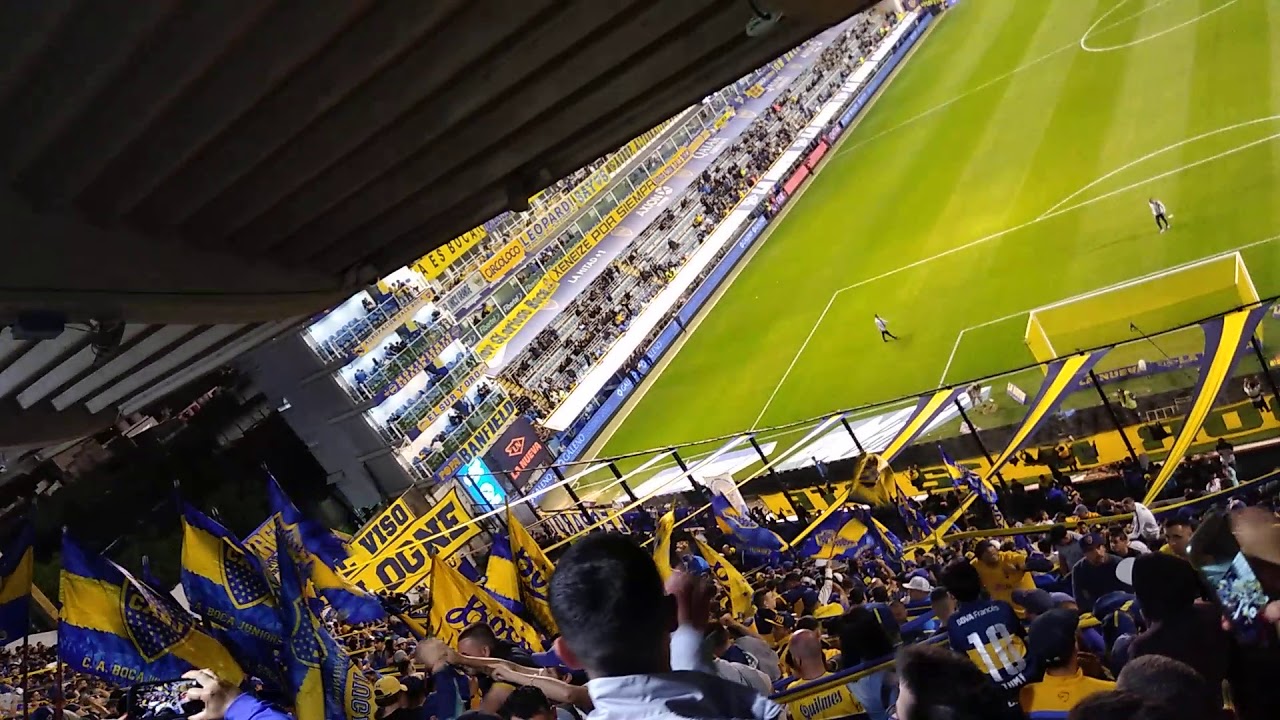 Entrada de banderas la 12 Boca juniors vs. Racing 2019 - YouTube