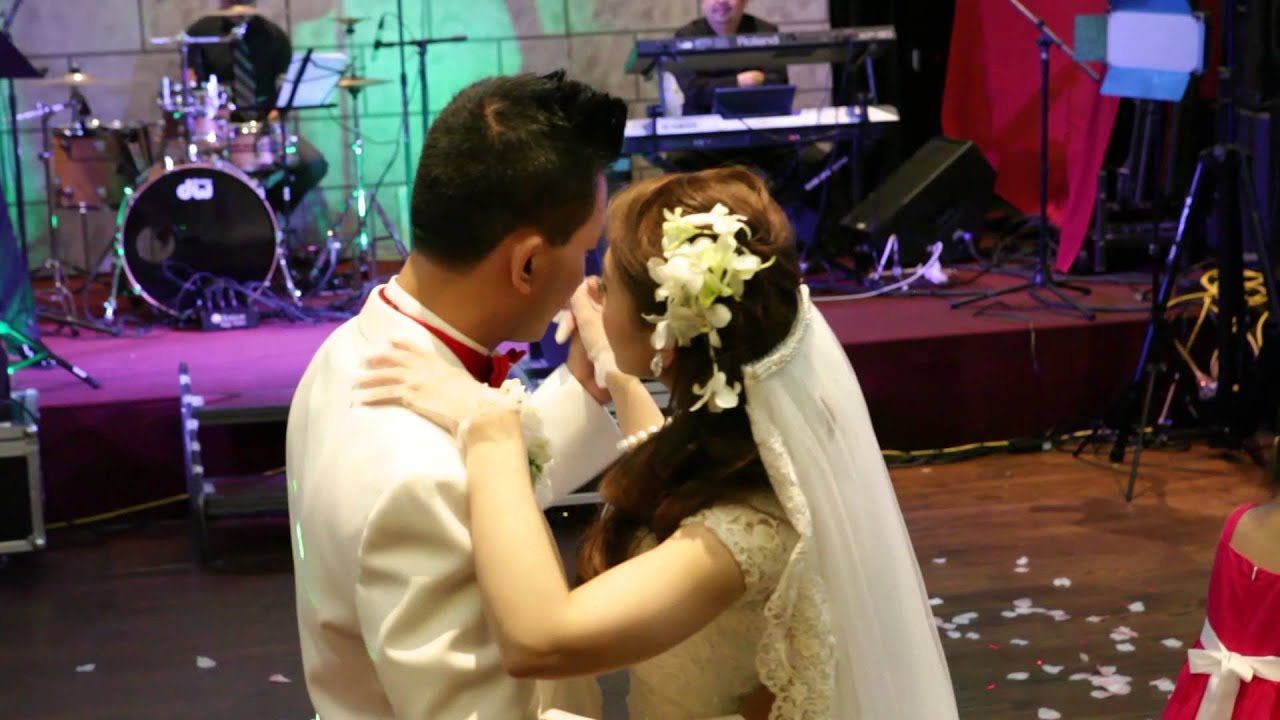 Tony Tuan and Vivian Linh wedding - YouTube