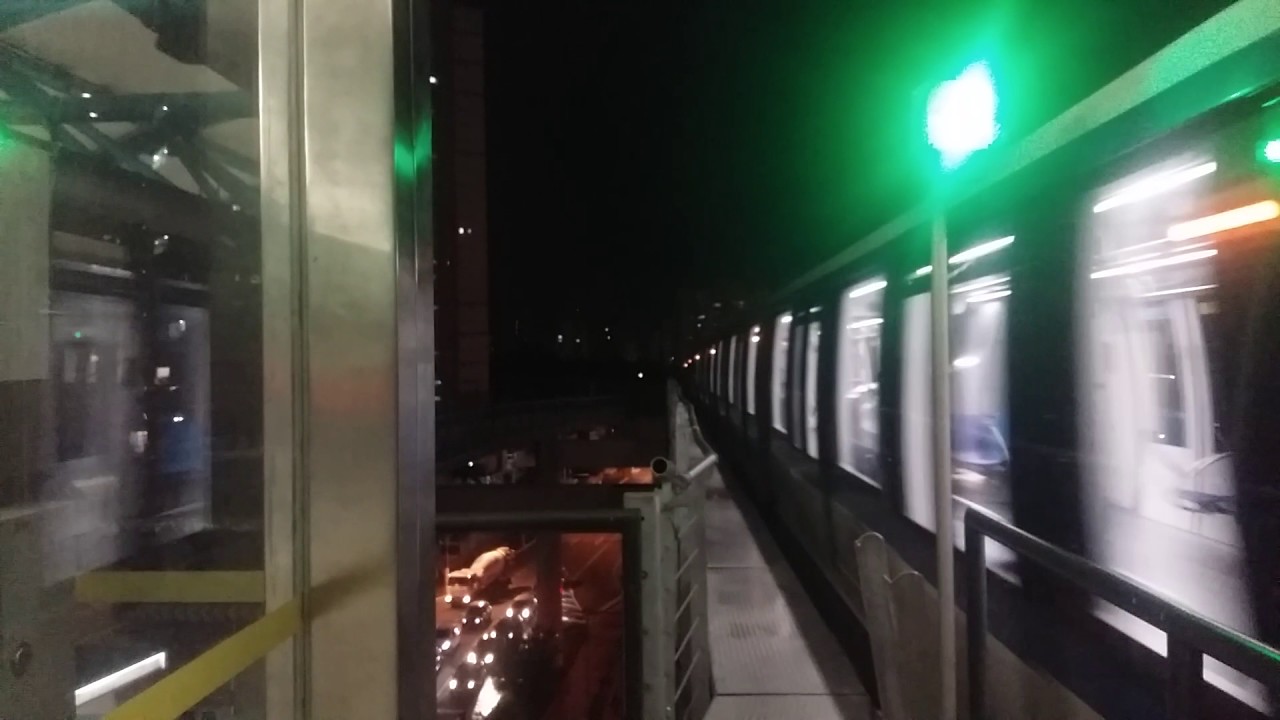 Metrô SP - Monotrilho Bombardier Frota M (M10) chegando na Estação ...
