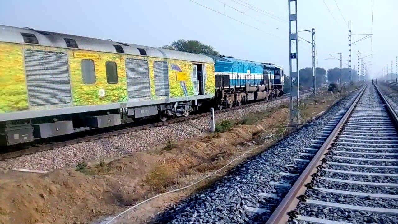 12065-AJMER-DELHI SARAI ROHILLA JAN SHATABDI EXP - YouTube