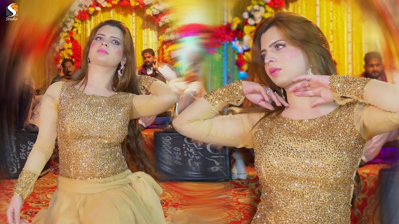 Dilbar Dilbar , Hani Sheikh Dance Performance Chakwal Show 2022 - YouTube