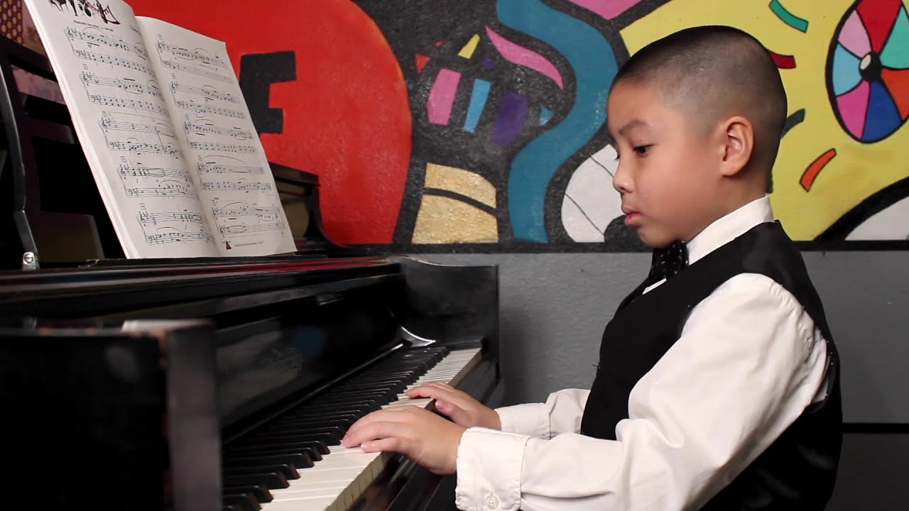 Timothy Nguyen: Corner Concert vol. 2 - YouTube