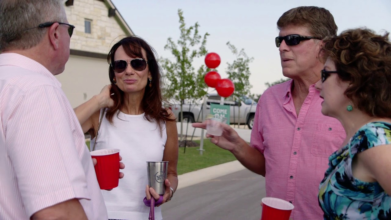 Kissing Tree's Social Scene - YouTube